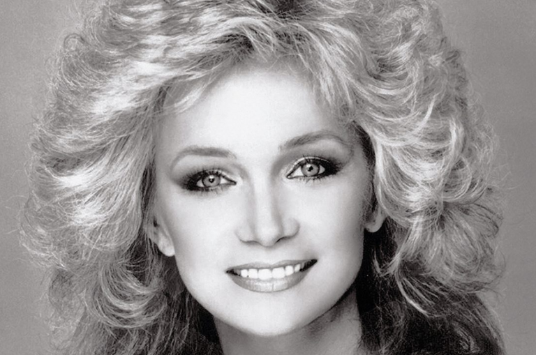 25 Famous Figures Born on Christmas Day (Including one notable from ...