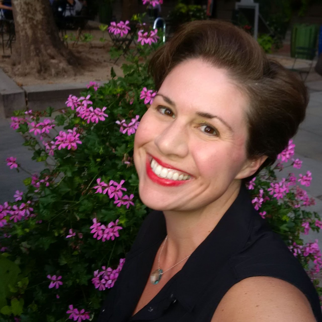 Charleston Spotlight: Michelle Lindsey – Author, humanitarian ...