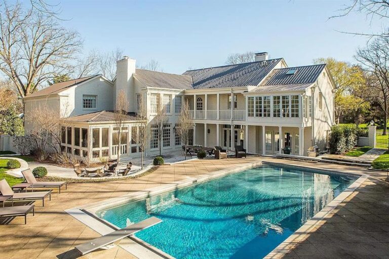 8 Prominent Celebrities that Have Homes in the South Carolina ...